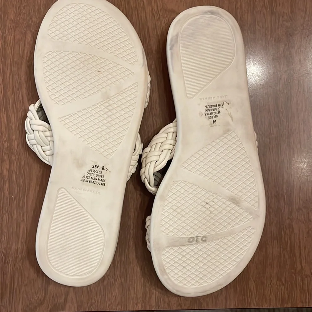 Steve Madden | Shoes | Steve Madden Cream Color Water Sandals | Poshmark
